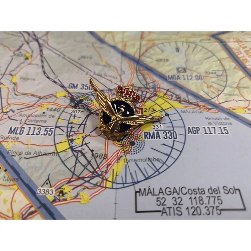 Commercial Pilot Spanish pin badge